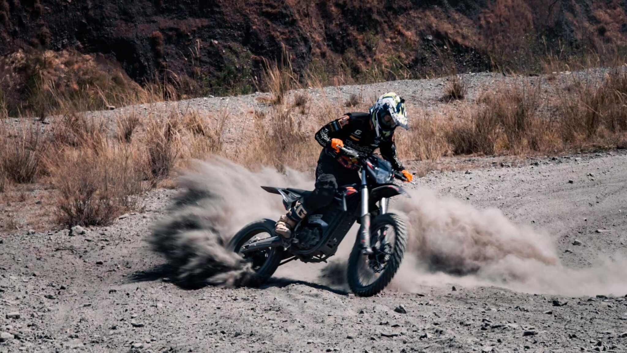 EdgeMoto Elite Electric Enduro Dirt Bike: Pioneering the Future of Off ...